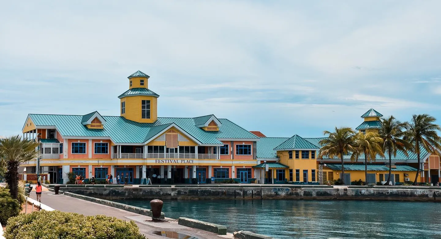 The Ultimate Guide To Shopping in The Bahamas | Bahamas Guides